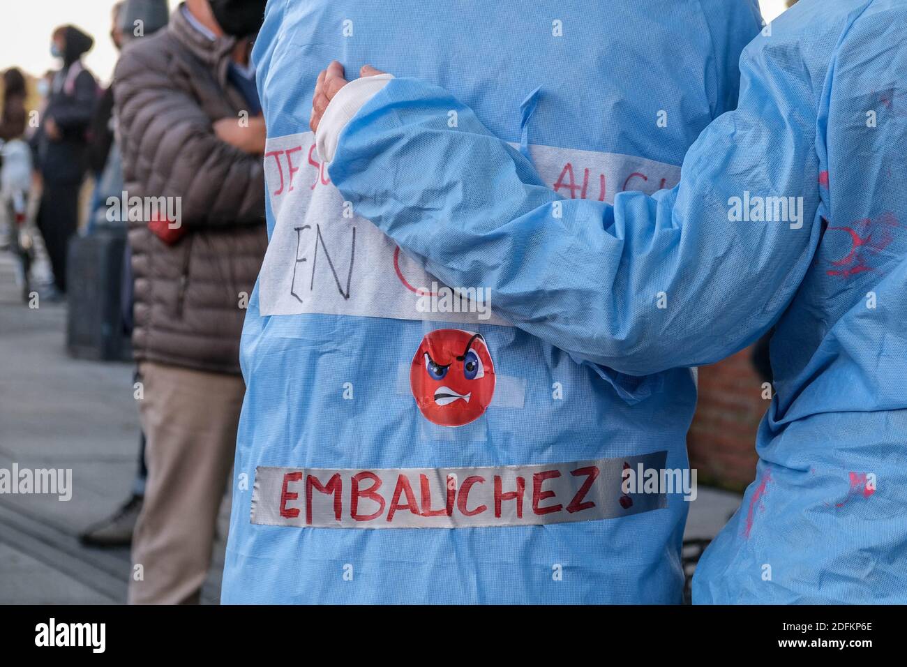 Angry smiley face hi-res stock photography and images - Alamy