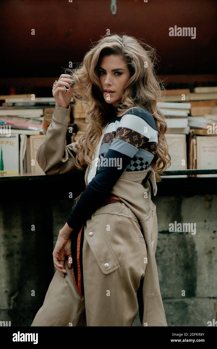 Street style, Clara Berry arriving at Louis Vuitton Spring Summer 2021 ...