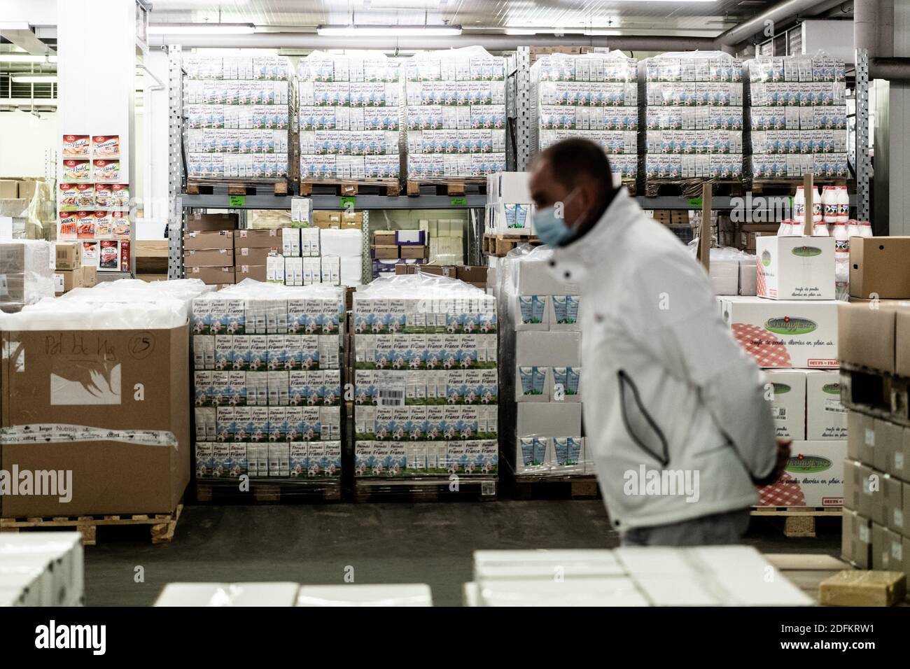 People working at the MIN of Rungis (Marche International). Rungis ...