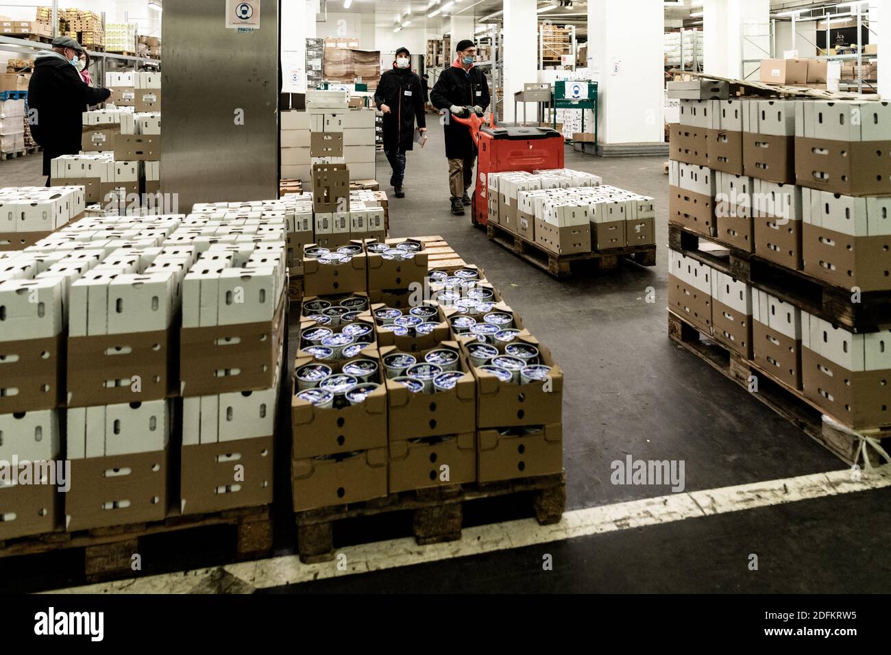 People working at the MIN of Rungis (Marche International). Rungis ...