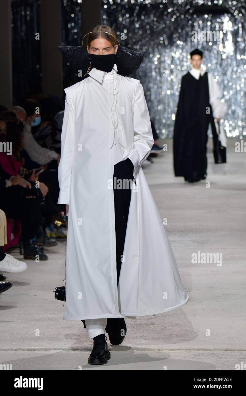 Fashion runway 2020 celine hi-res stock photography and images - Alamy