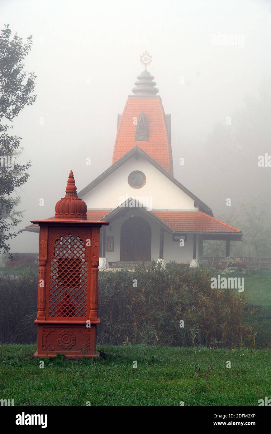 Hindu temple europe hi-res stock photography and images - Alamy
