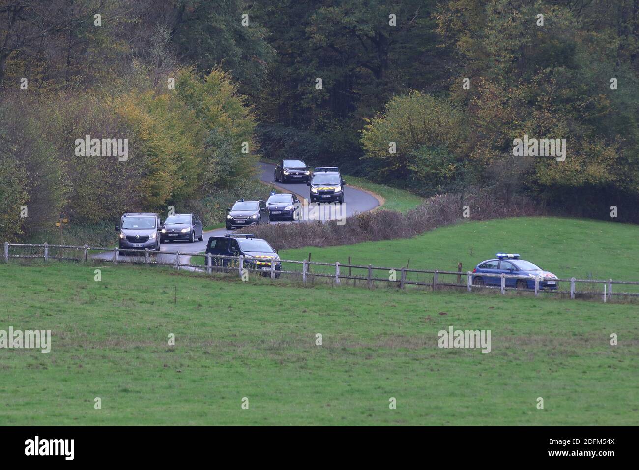 The convoy carrying french serial killer Michel Fourniret and his ...