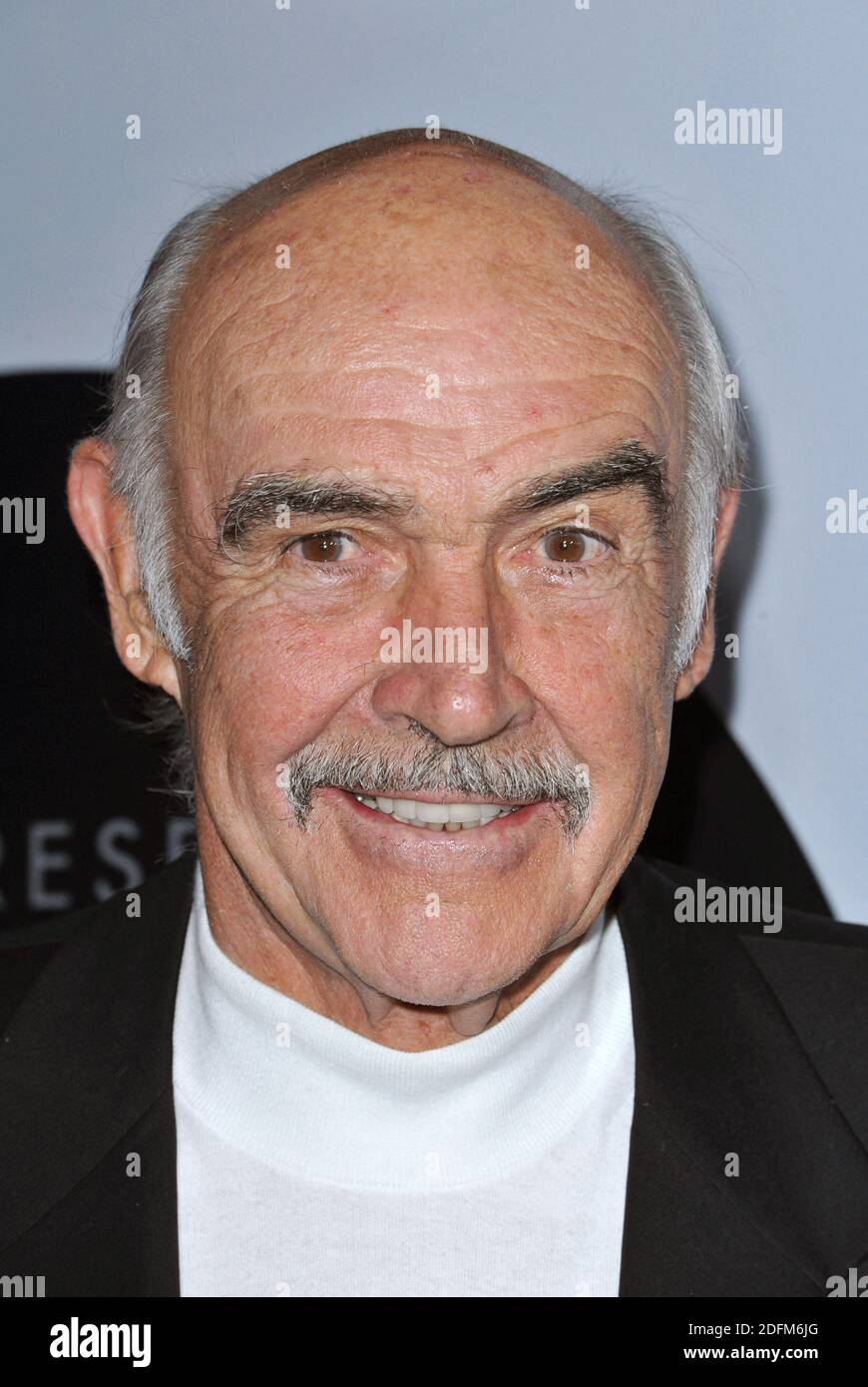 James bond sean connery portrait hi-res stock photography and images ...