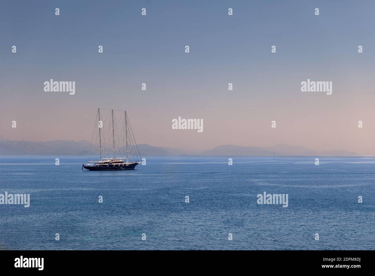 Old three masted schooner hi-res stock photography and images - Alamy