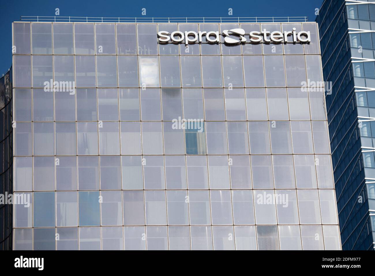 Steria hi-res stock photography and images - Alamy