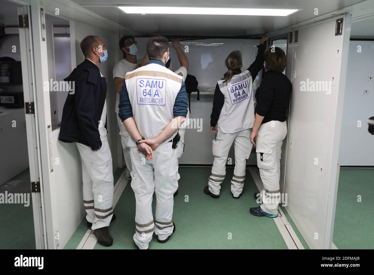 The mobile hospital (UMPEO) unique in Europe created by the SAMU of ...