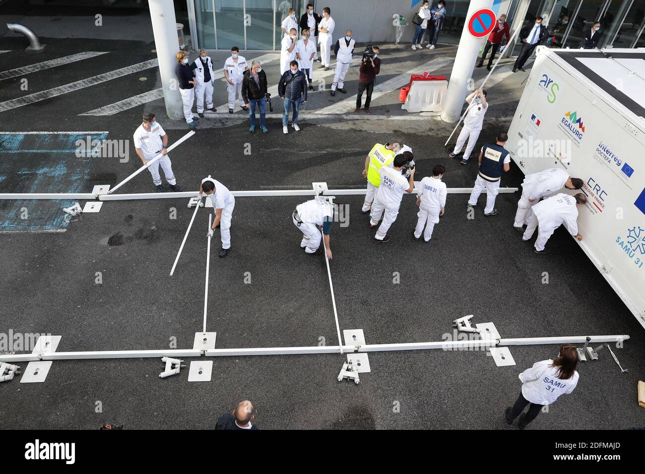 The mobile hospital (UMPEO) unique in Europe created by the SAMU of ...