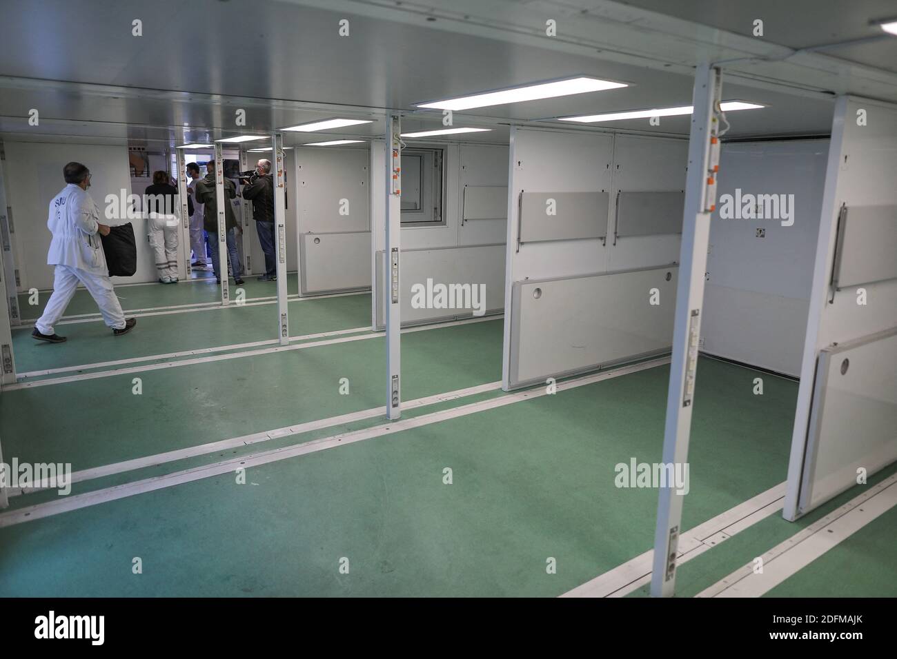 The mobile hospital (UMPEO) unique in Europe created by the SAMU of ...