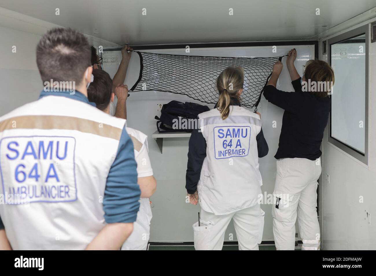 The mobile hospital (UMPEO) unique in Europe created by the SAMU of ...