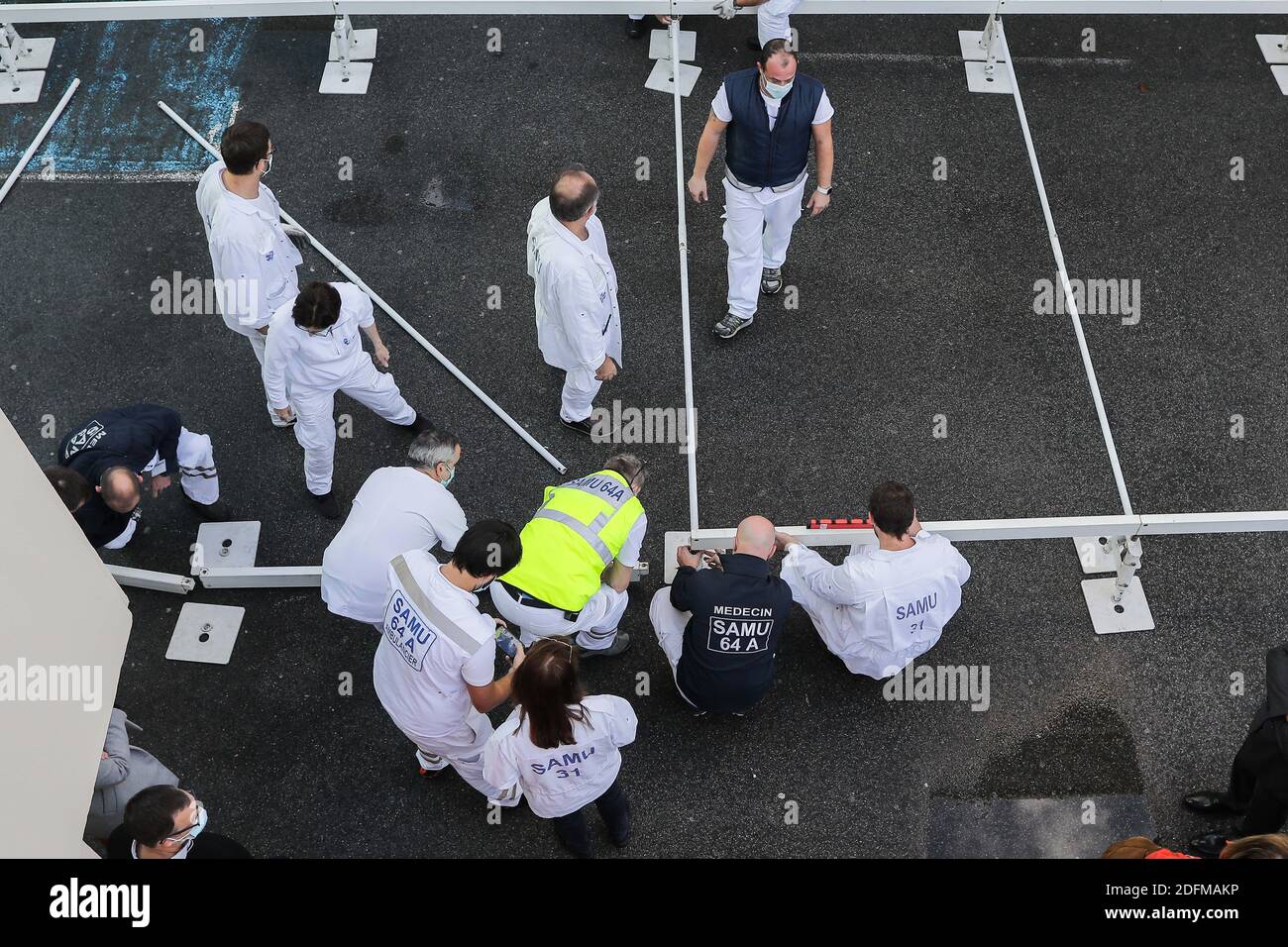The mobile hospital (UMPEO) unique in Europe created by the SAMU of ...
