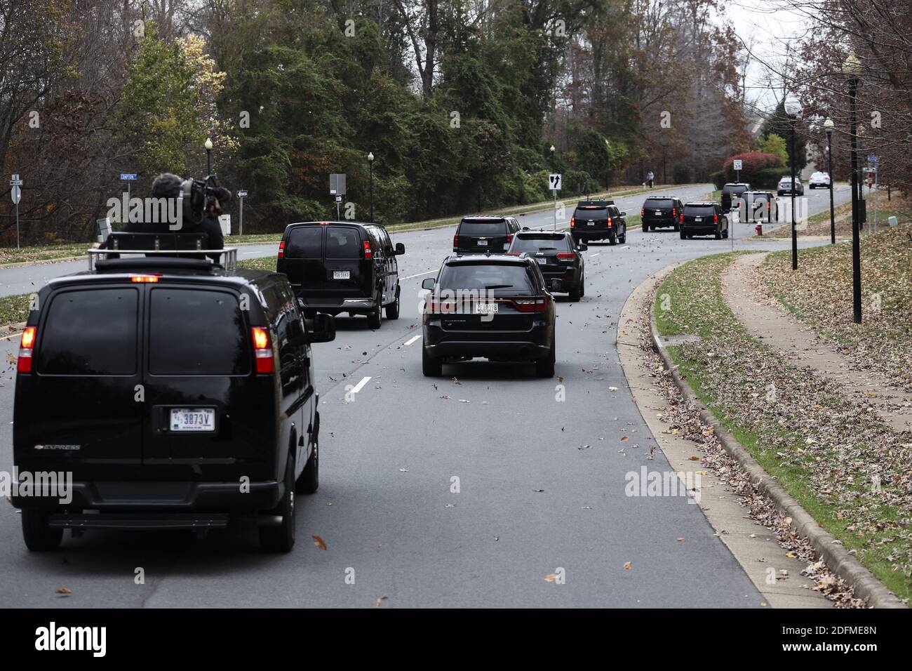 The motorcade with US President Donald Trump heads to the Trump ...