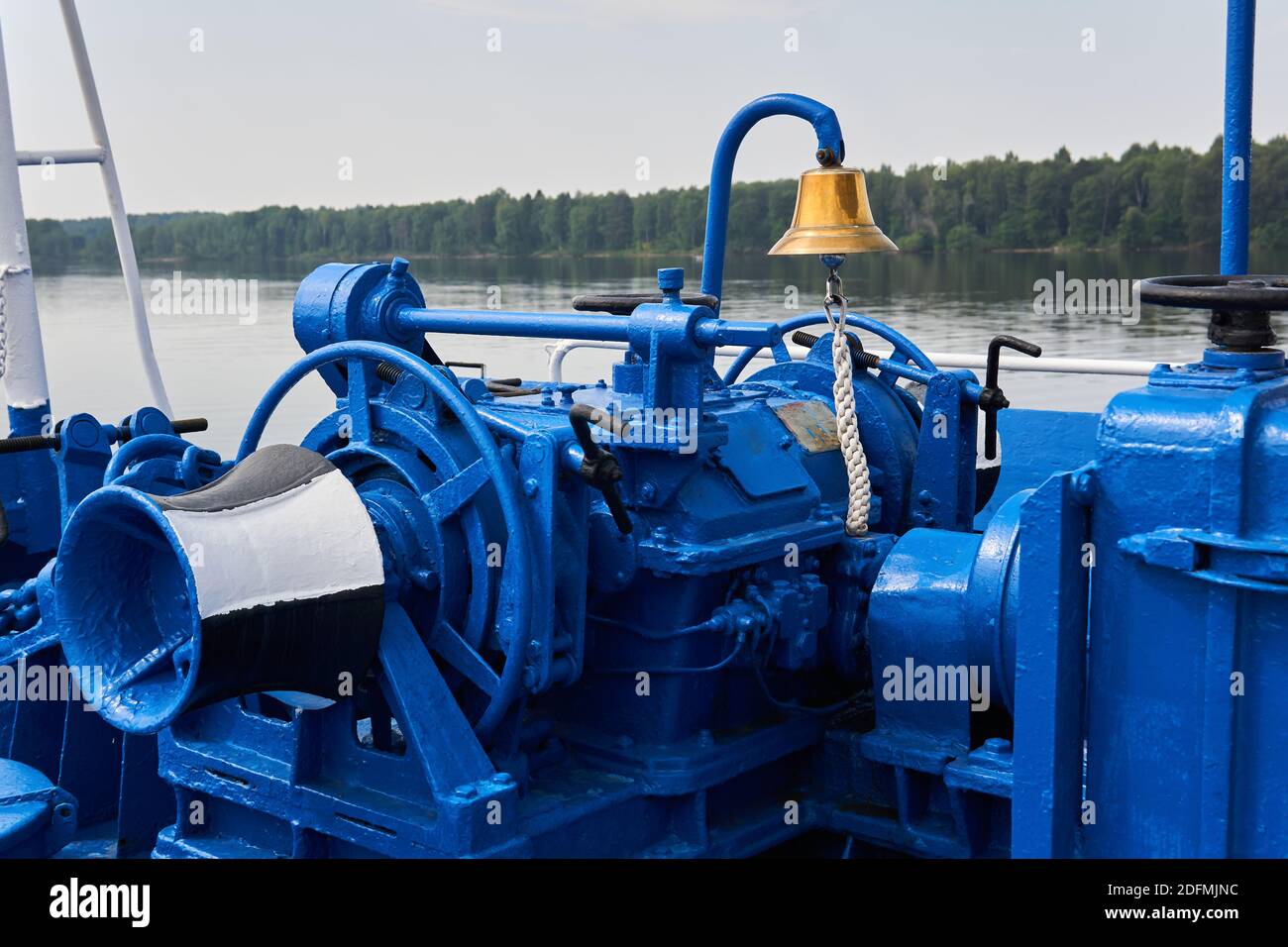Capstan anchor hi-res stock photography and images - Alamy
