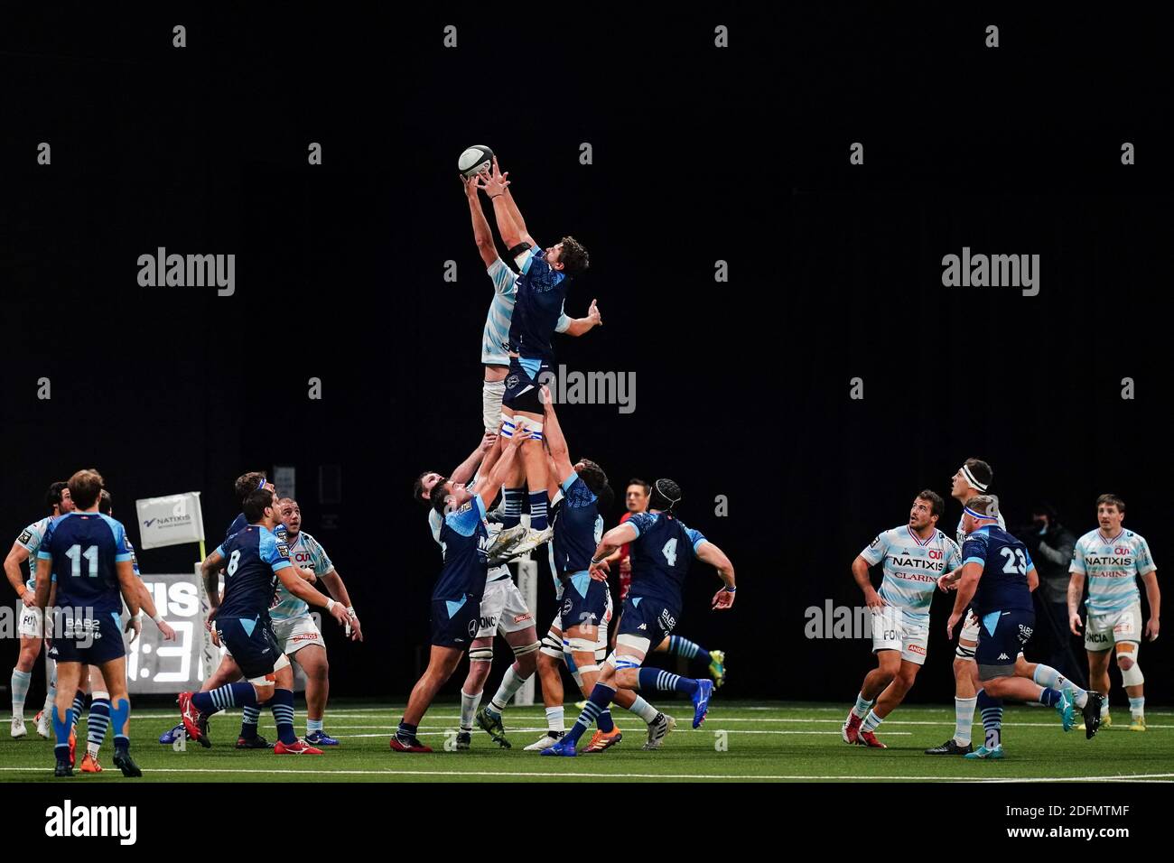 Paris la defense arena rugby hi-res stock photography and images - Alamy