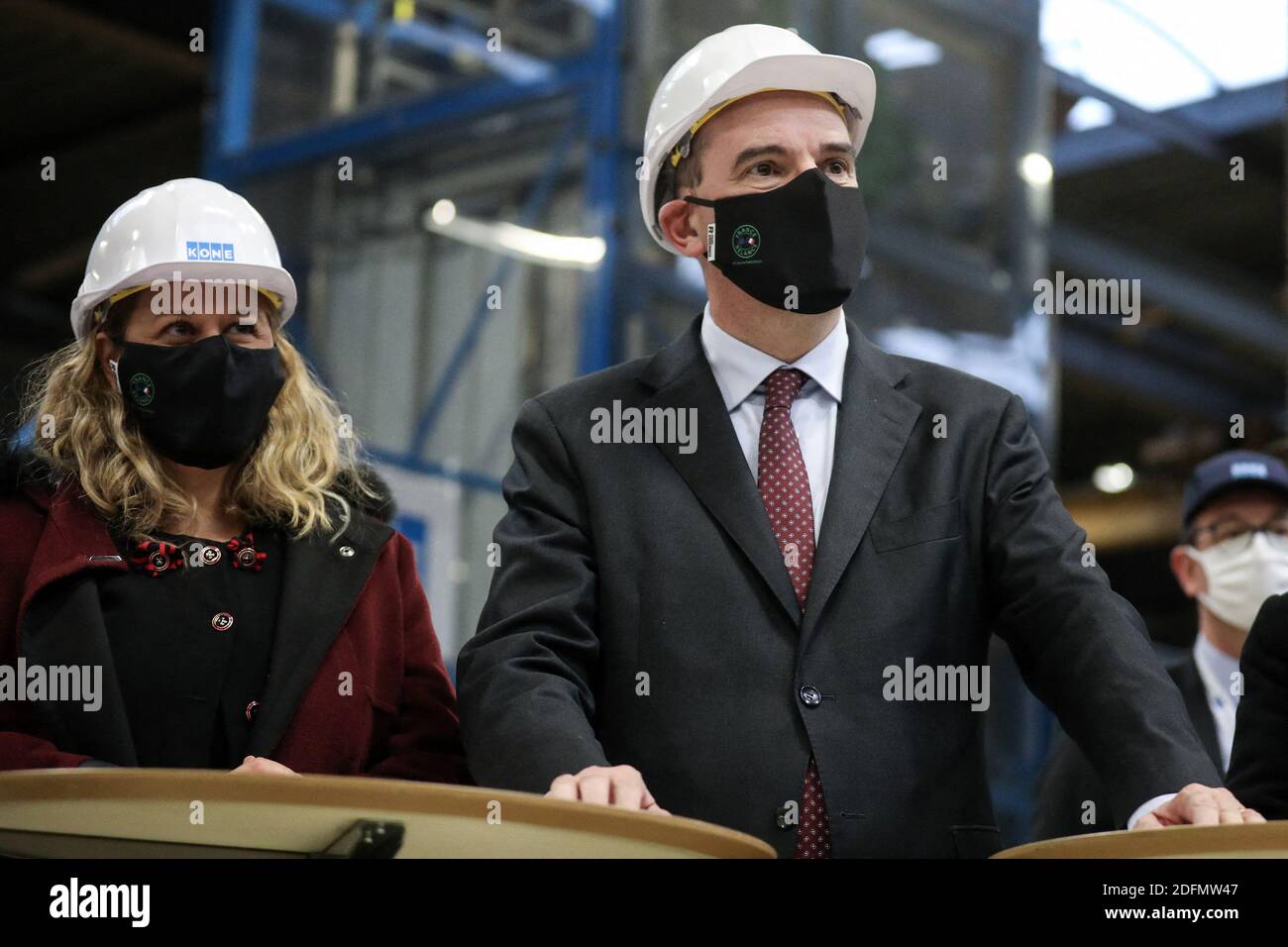 Prime Minister Jean Castex, flanked by Labour Minister Elisabeth Borne ...