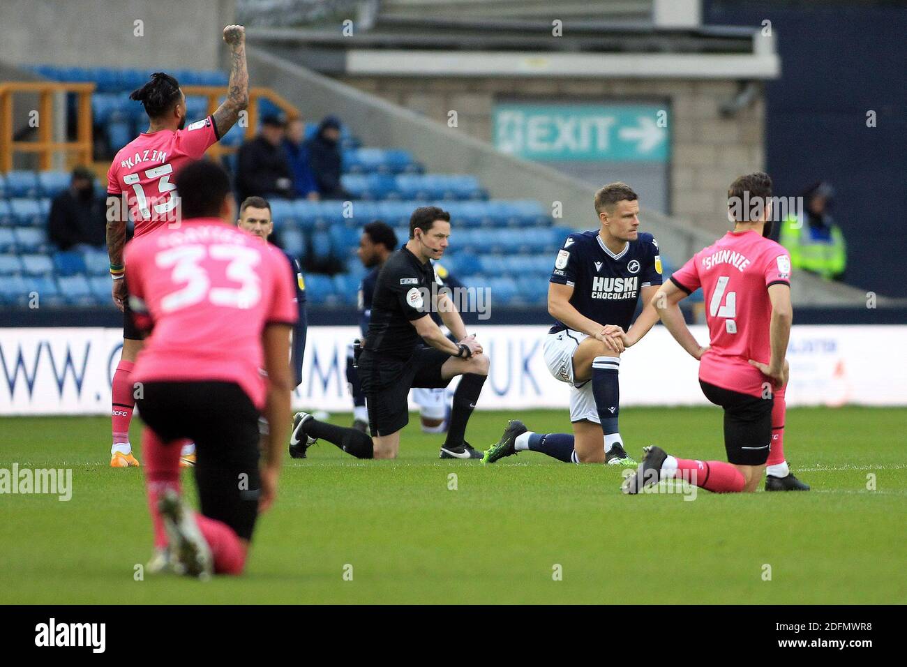 Millwall crowd hi-res stock photography and images - Alamy