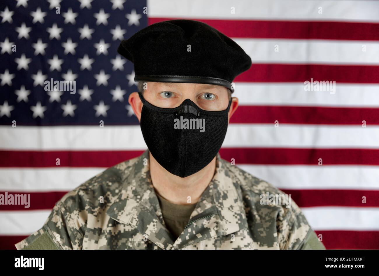Wearing us army uniform hi-res stock photography and images - Alamy