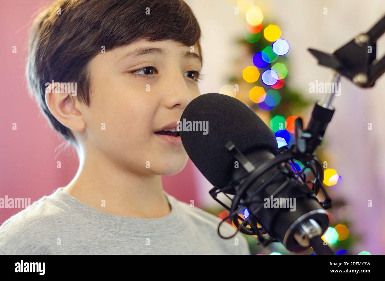 Indoor recording hi-res stock photography and images - Alamy