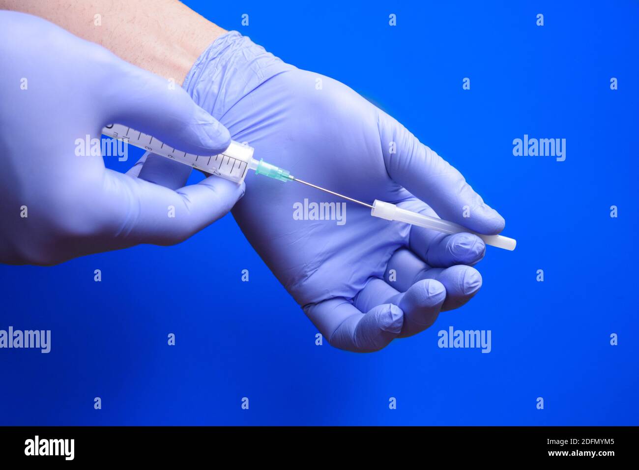 Nurse Using Syringe High Resolution Stock Photography and Images - Alamy