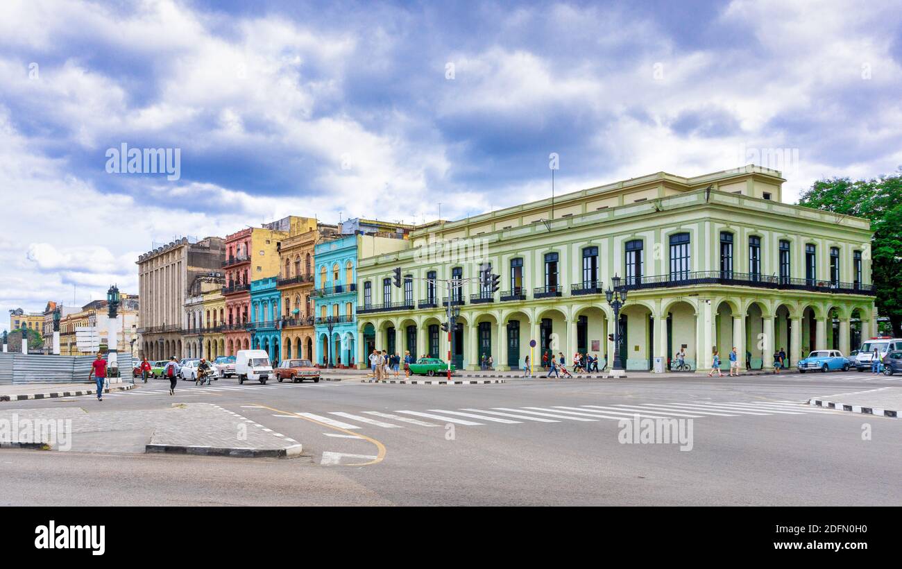 Colonial style buildings in Havana, Cuba Stock Photo - Alamy