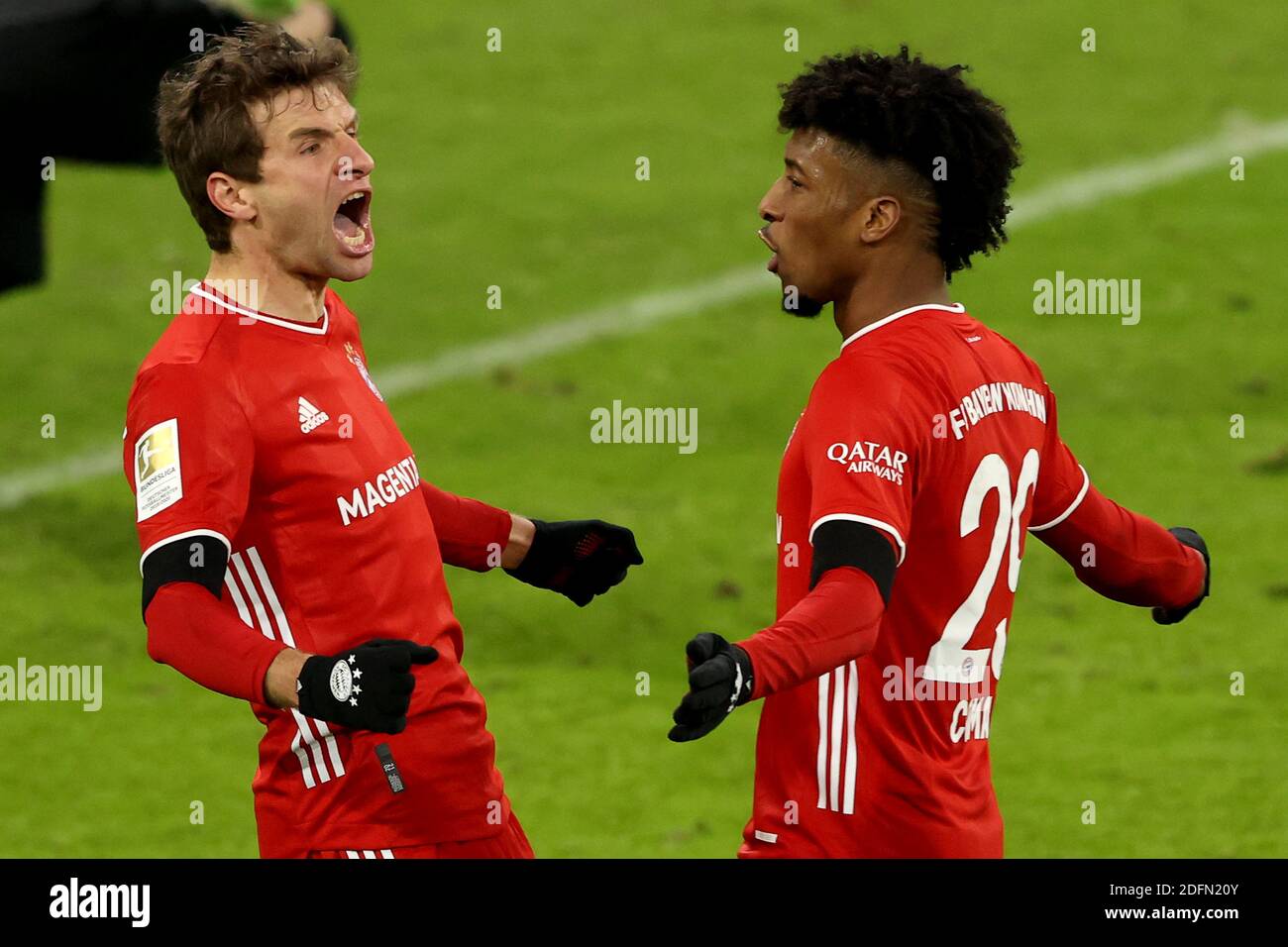 Team mate thomas muller hi-res stock photography and images - Alamy