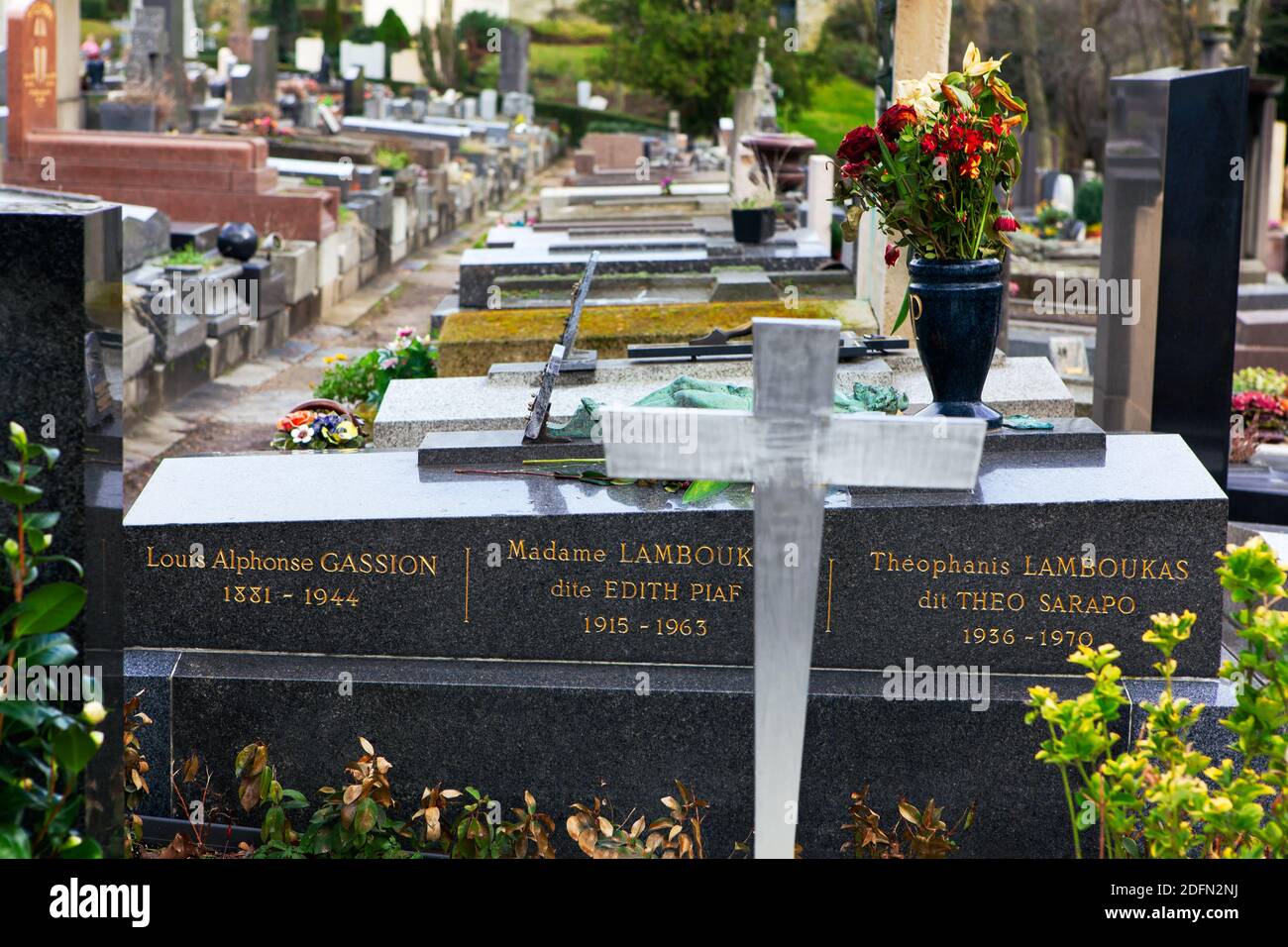 Edith Piaf family grave at Pere Lachaise cemetery in Paris France Stock ...