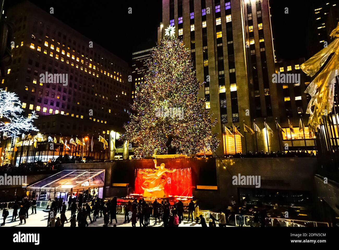 Rockefeller Center Christmas Tree and holiday decorations at the ...