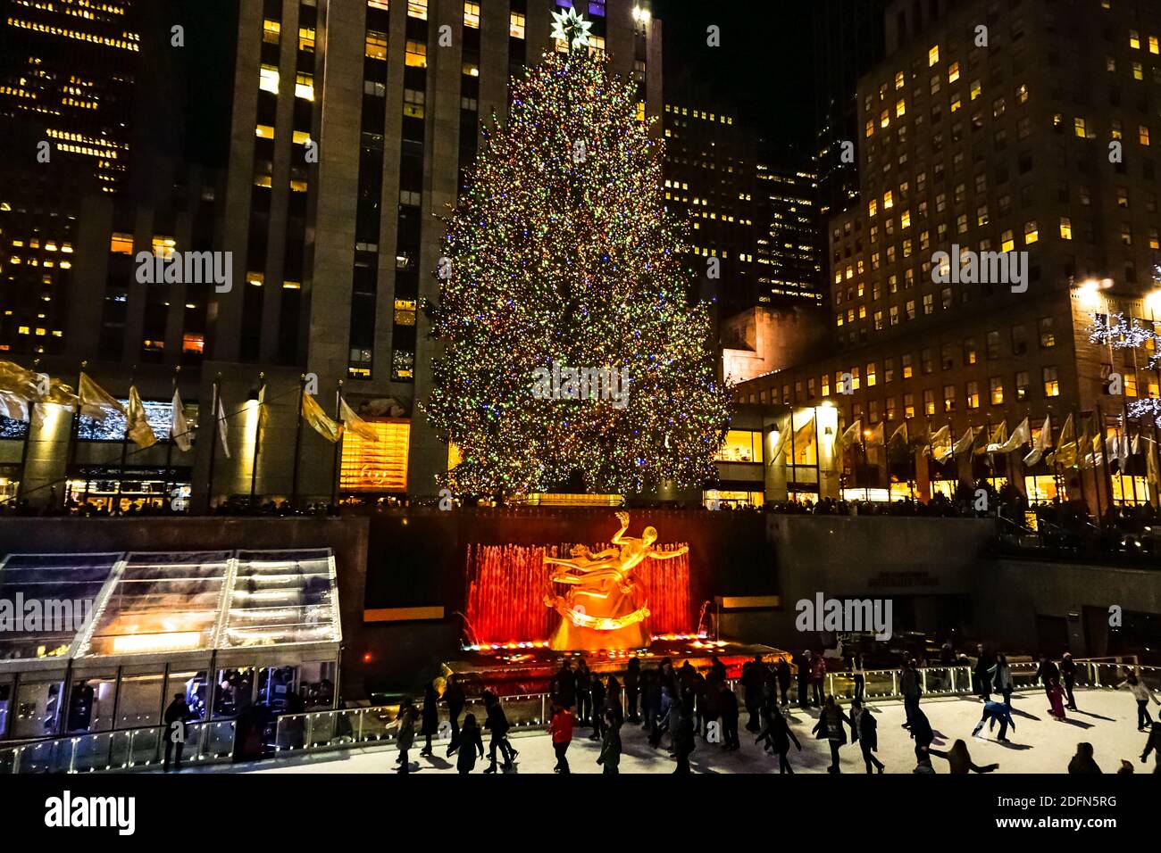 Rockefeller Center Christmas Tree and holiday decorations at the ...