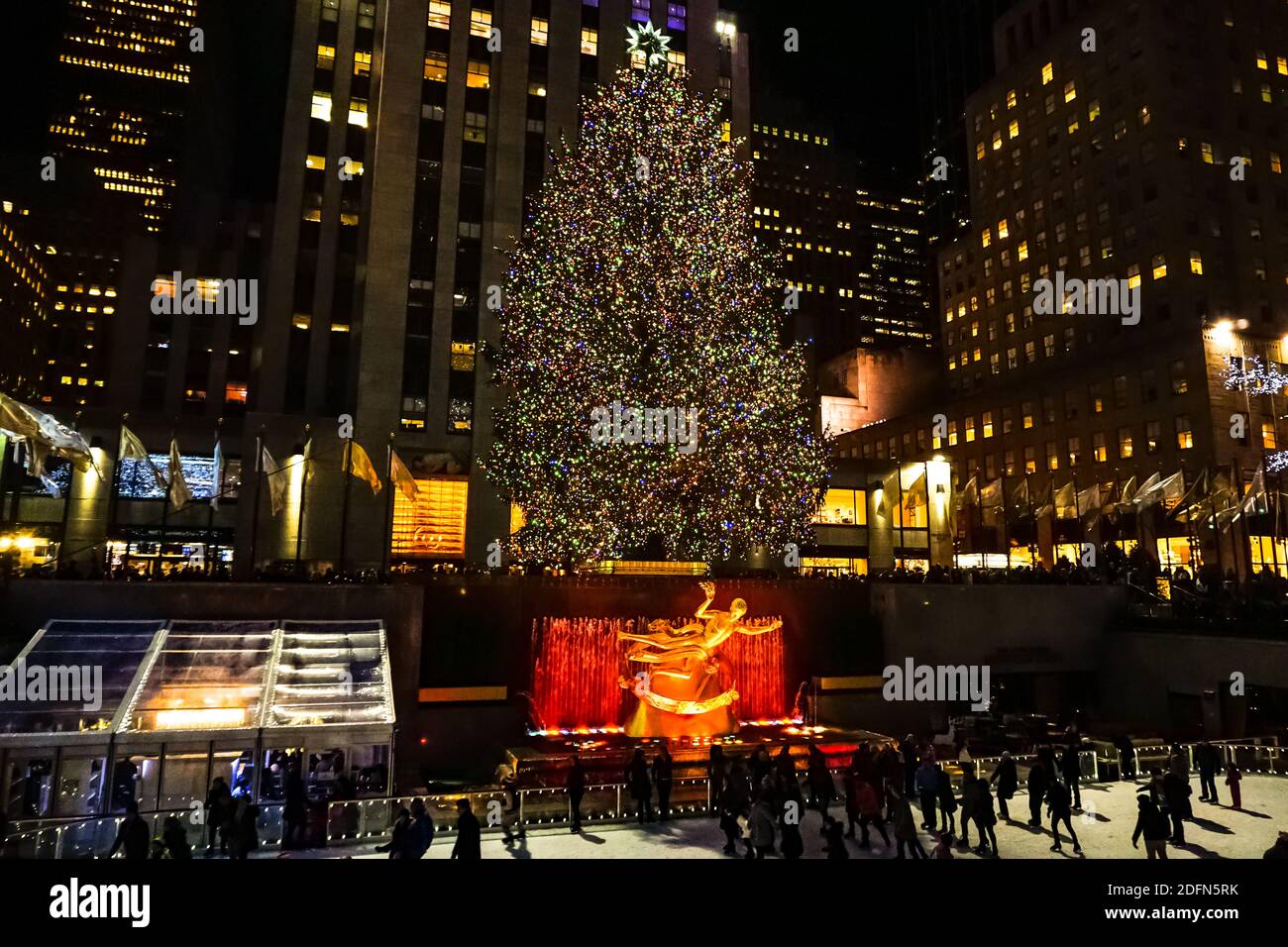 Rockefeller Center Christmas Tree and holiday decorations at the ...