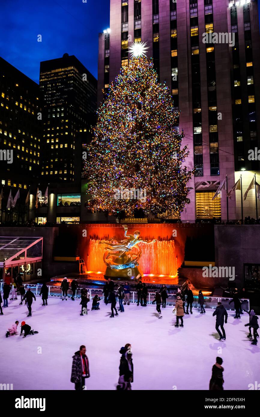 Rockefeller Center Christmas Tree and holiday decorations at the ...