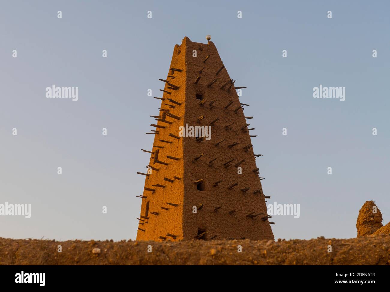 Minaret, Great Mosque of Agadez, Agadez, Niger Stock Photo - Alamy