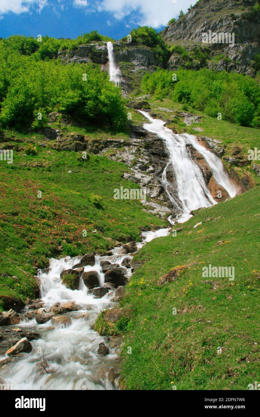 Waterfall, Engstlenalp, Gental, Bernese Oberland, Bern, Switzerland ...