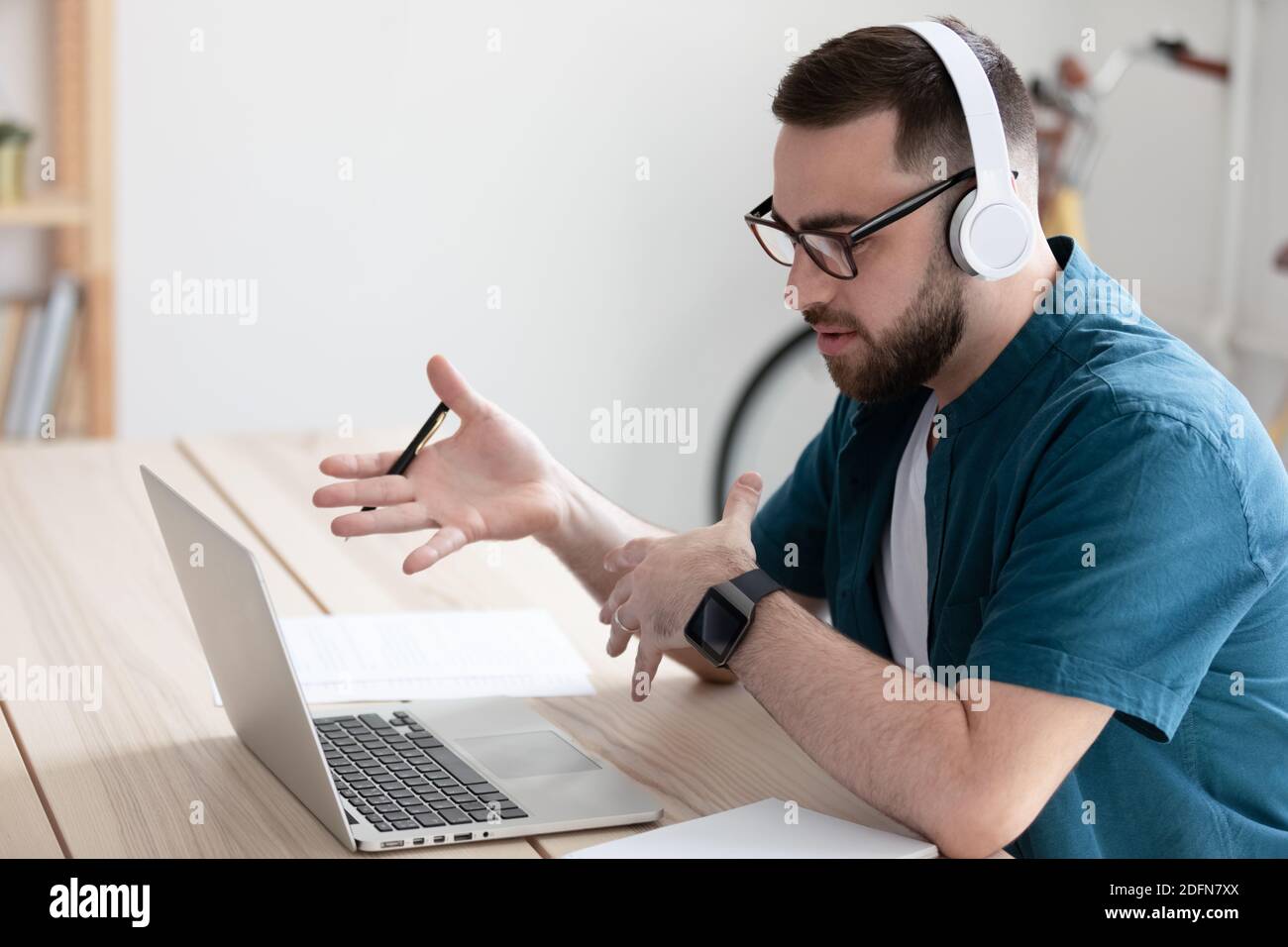 Businessman talk webcam on computer hi-res stock photography and images ...