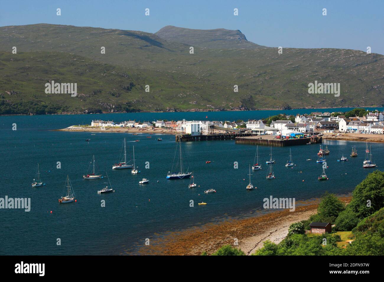 Ullapool scottish highlands water travel hi-res stock photography and ...