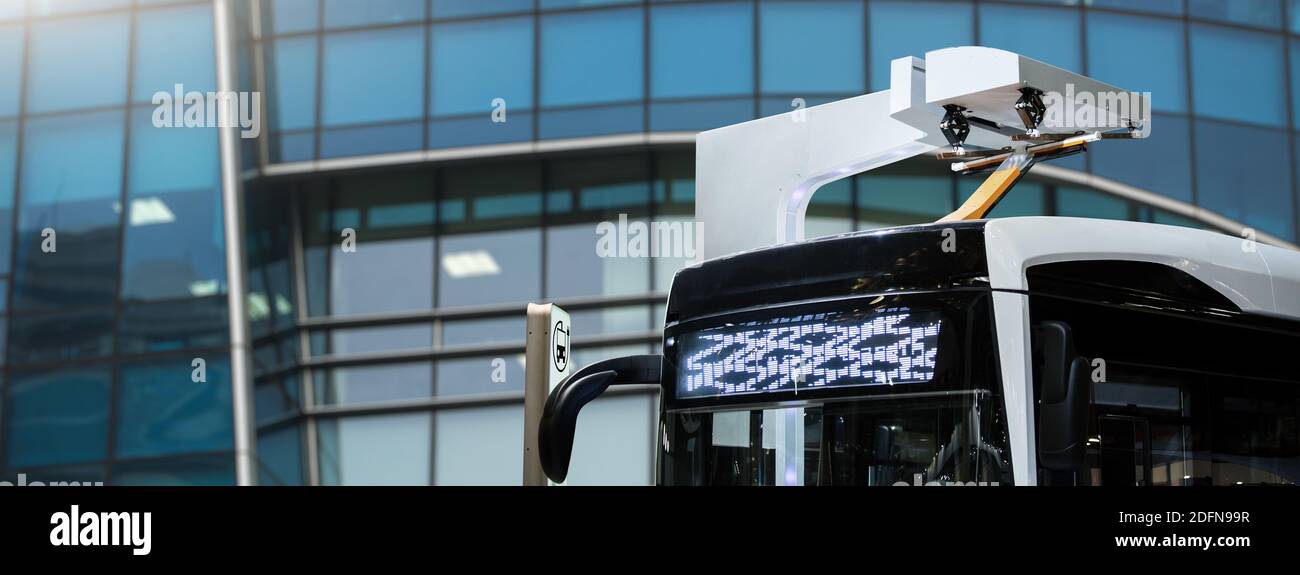 Pantograph Bus High Resolution Stock Photography and Images - Alamy