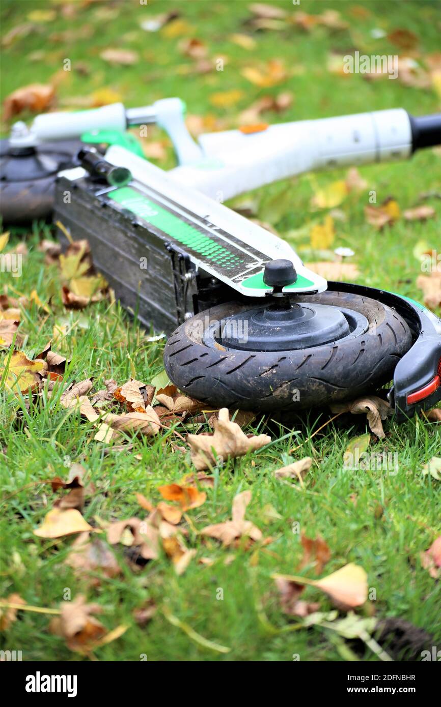 bicycle with a gun Stock Photo - Alamy
