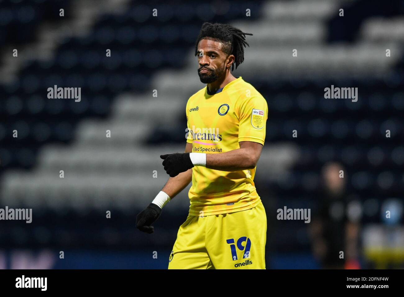 Garath McCleary #19 of Wycombe Wanderers in action during the game ...