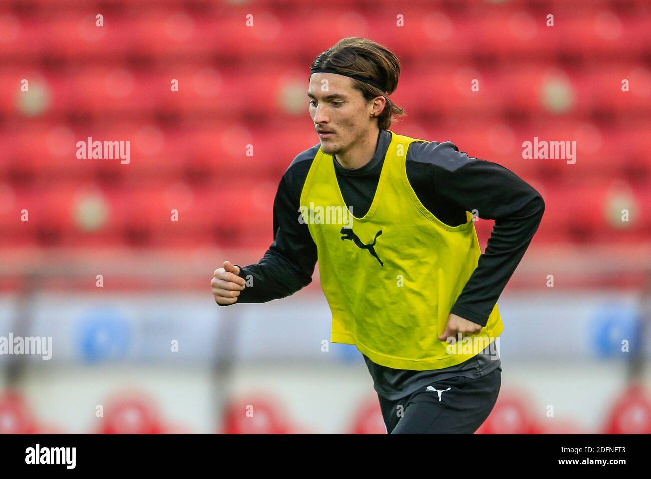 Oliver crankshaw hi-res stock photography and images - Alamy