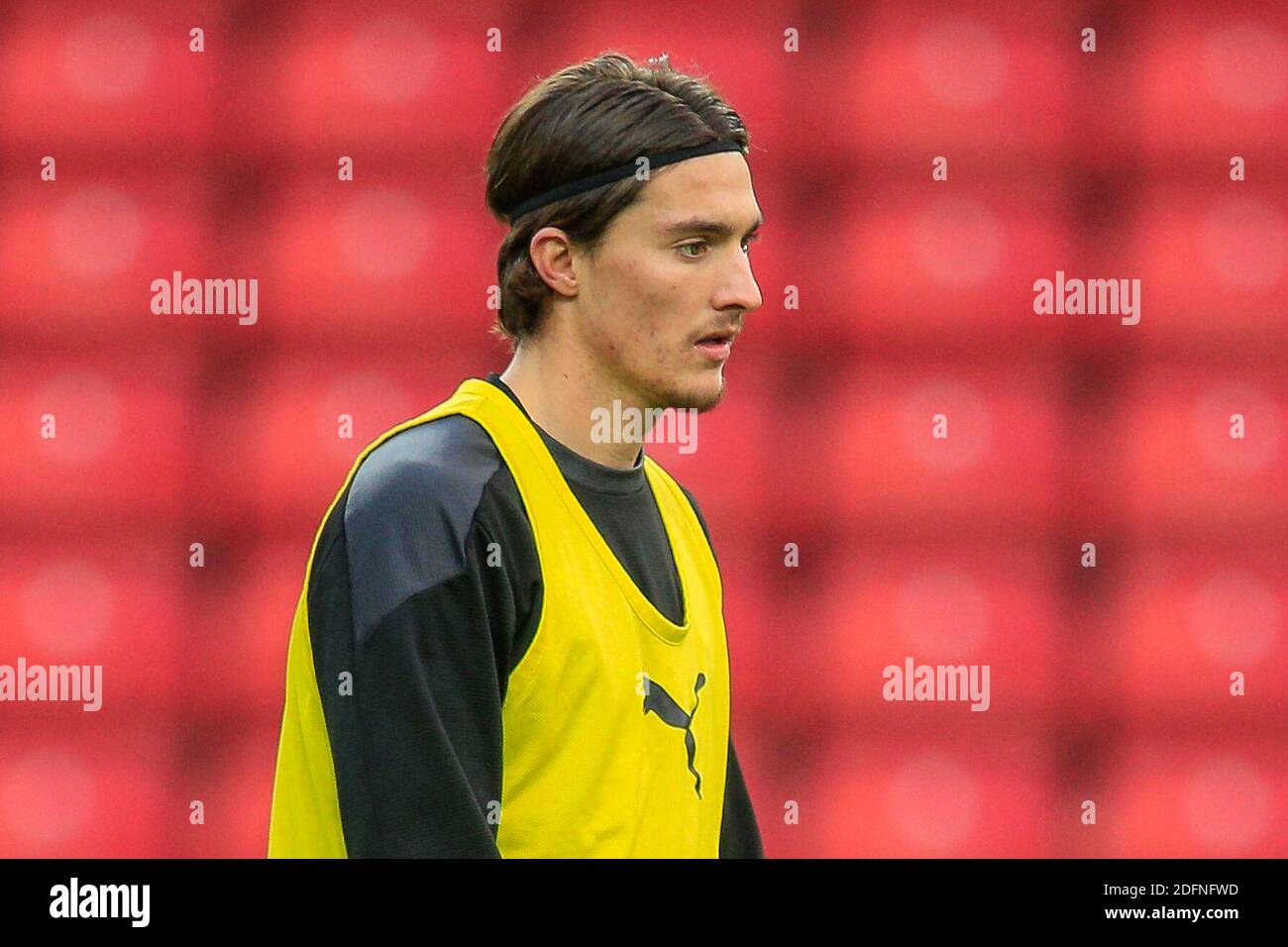 Oliver Crankshaw #19 of Wigan Athletic during the pre-game warmup Stock ...