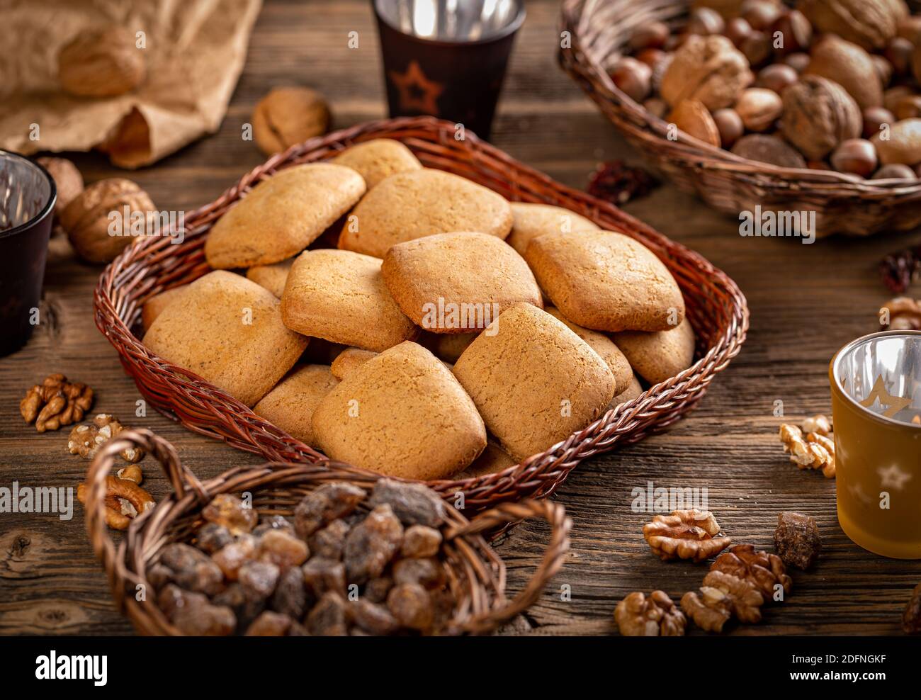 Traditional Christmas sweet gingerbread in little wicker basket Stock ...