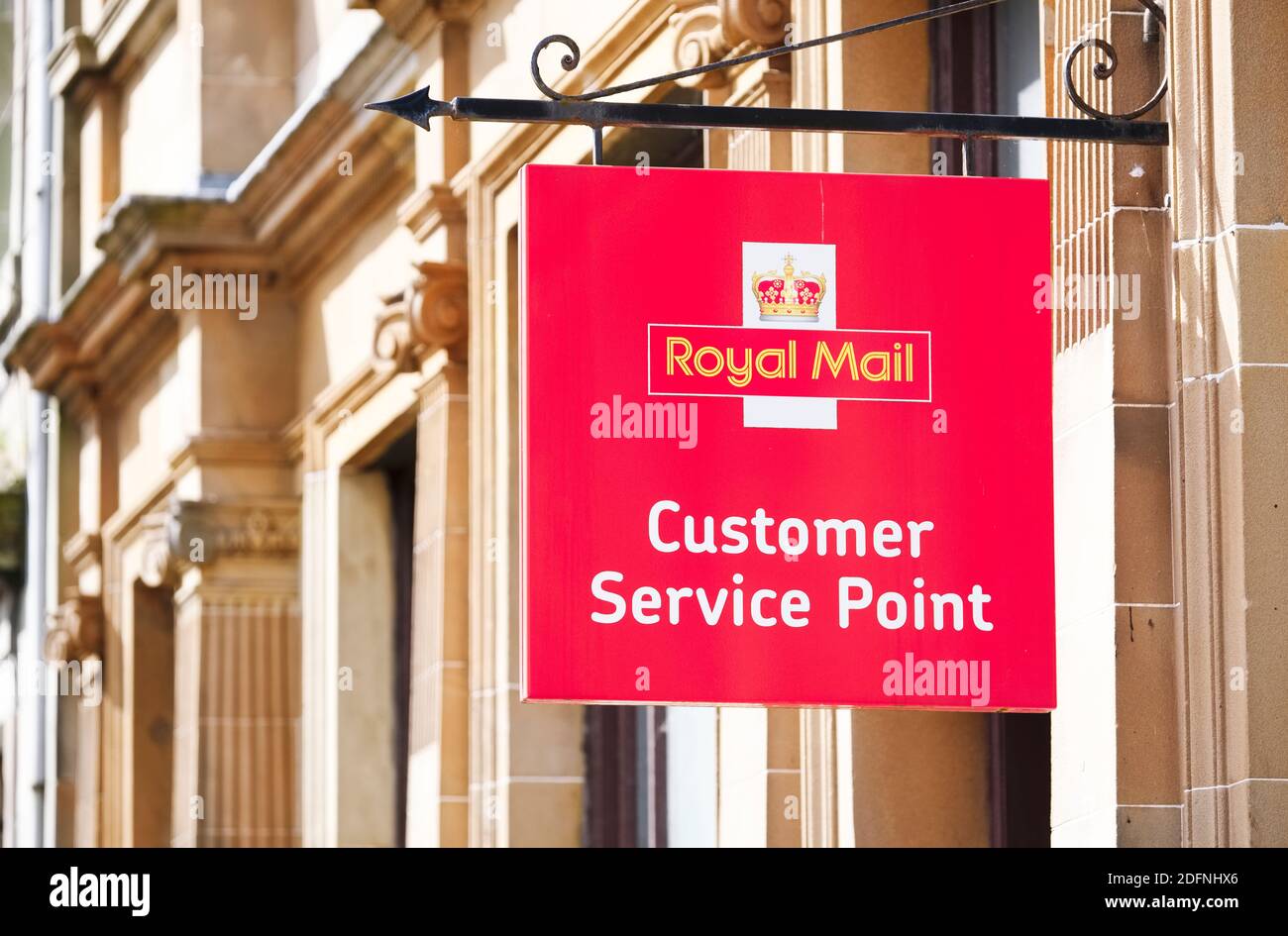 Britain england london letterbox hi-res stock photography and images ...