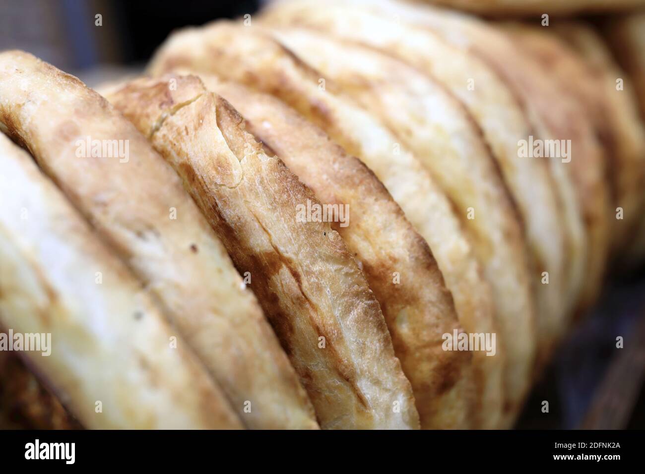 Tandoor cakes hi-res stock photography and images - Alamy