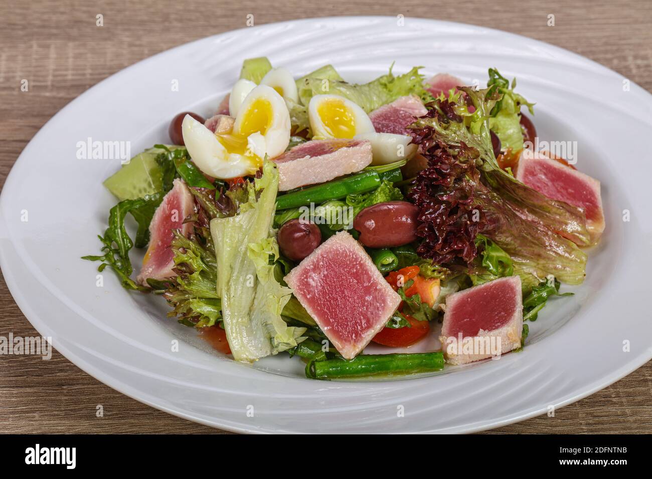 Nicoise salad roasted tuna hi-res stock photography and images - Alamy