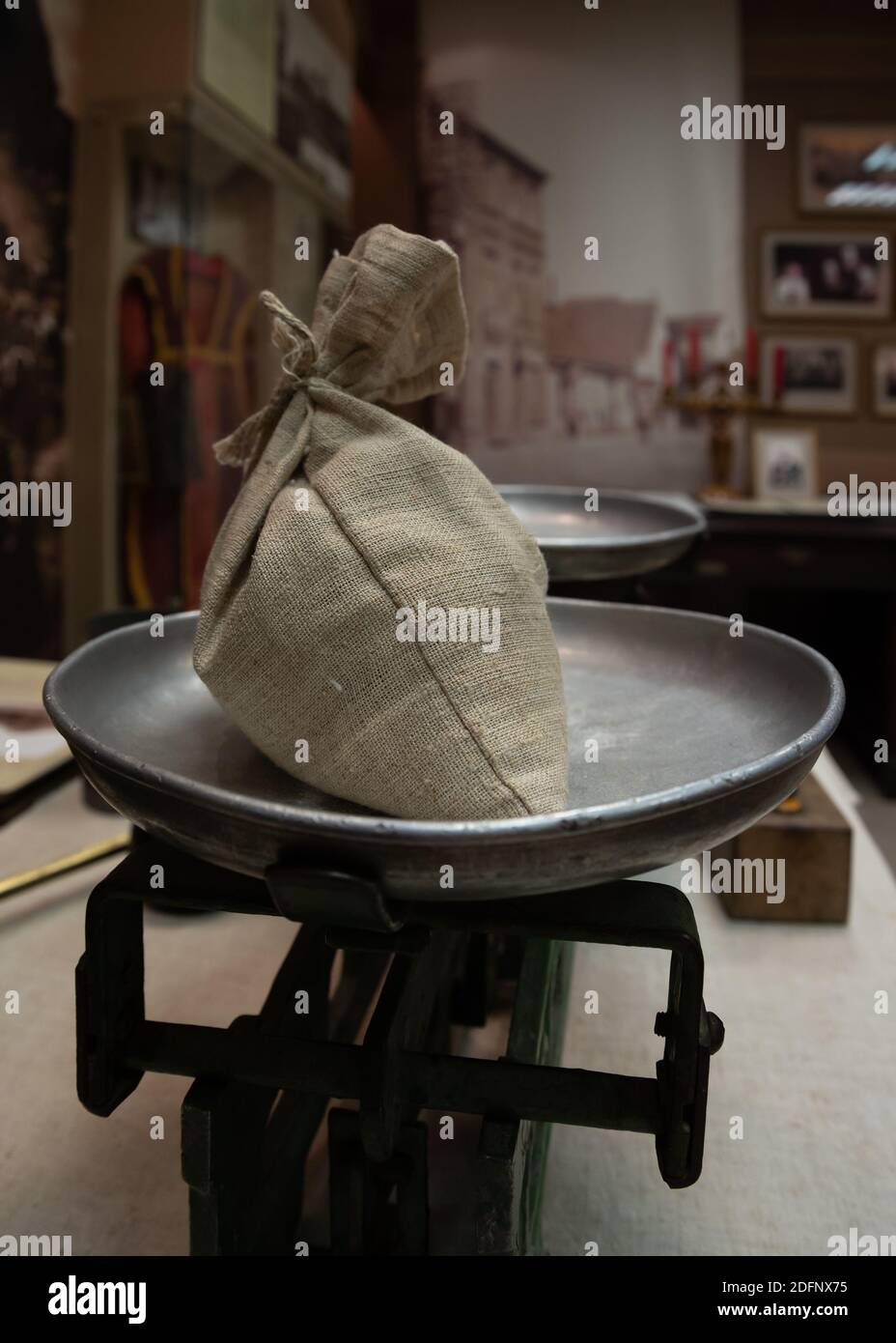 Old fashioned scales with bag in museum Stock Photo - Alamy