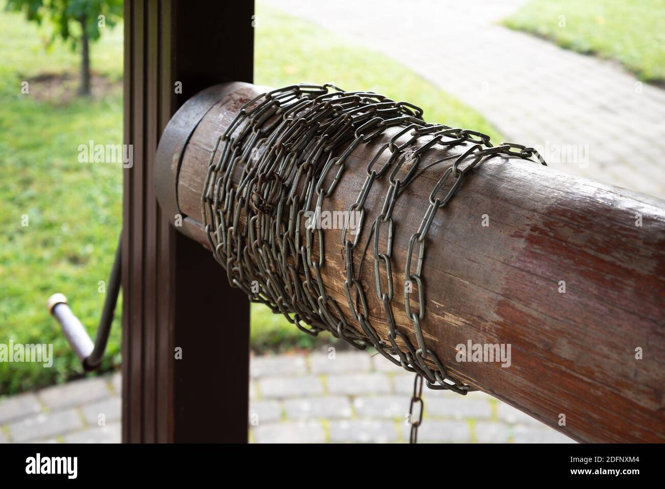 Well ring hi-res stock photography and images - Alamy