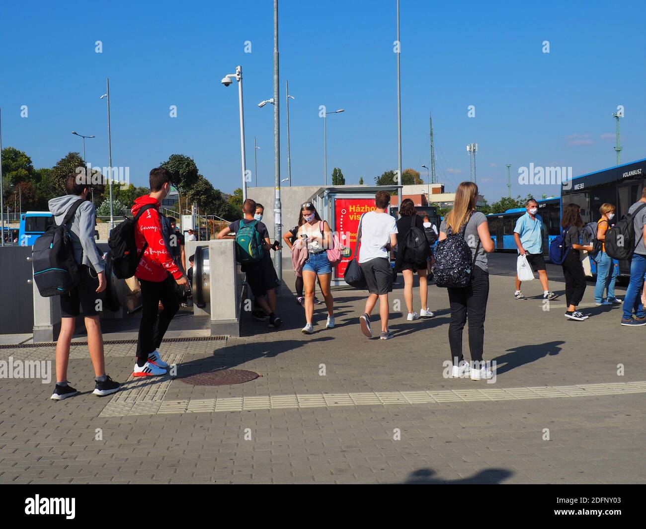 High school students school bus hi-res stock photography and images - Alamy