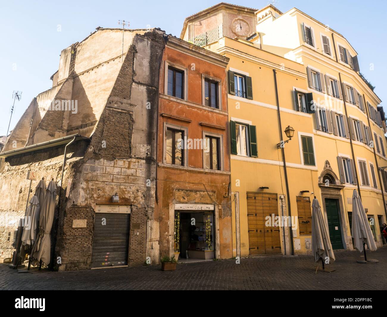 Street in the Jewish Ghetto - Rome, Italy Stock Photo - Alamy