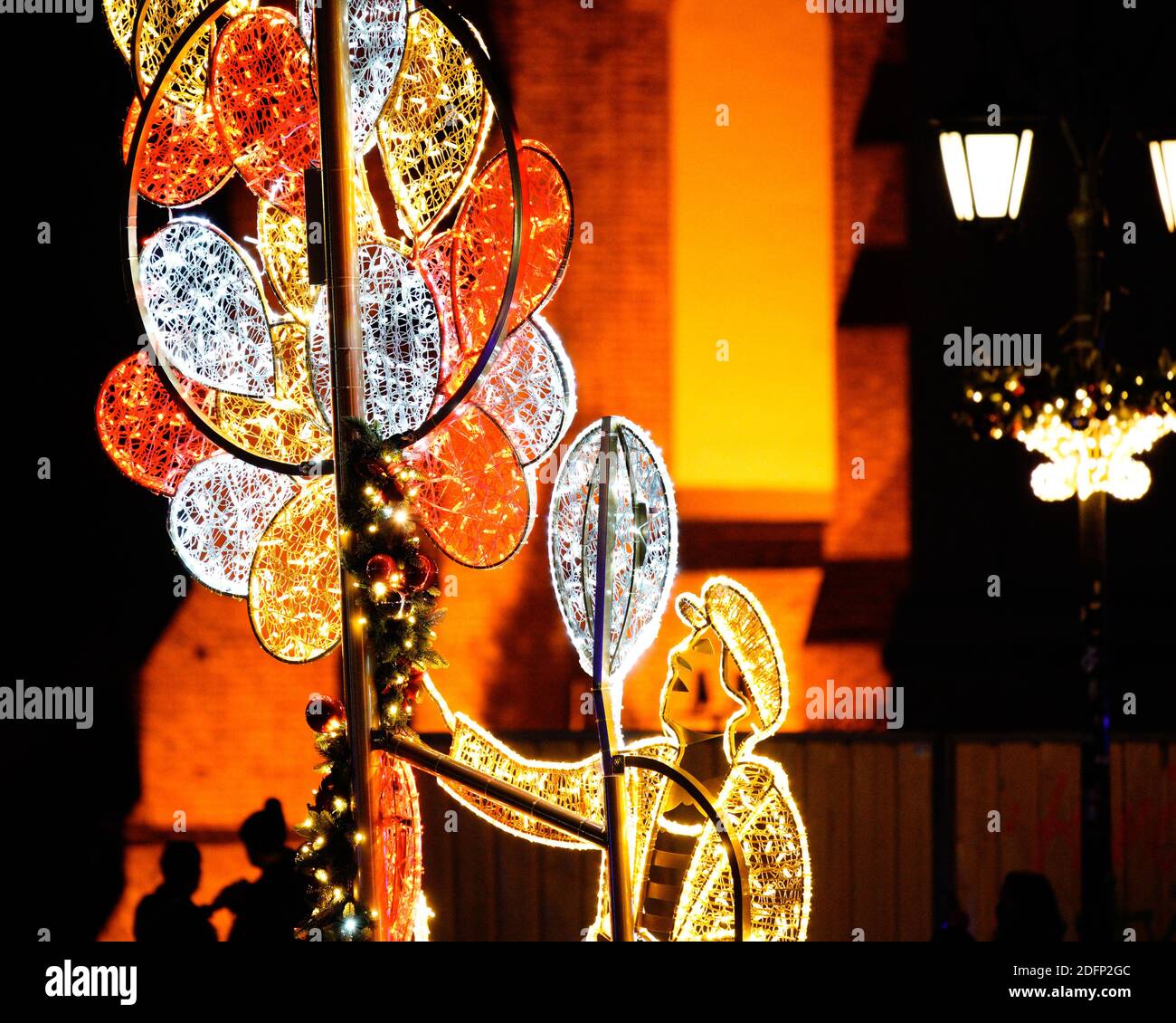 Warsaw. 5th Dec, 2020. Photo taken on Dec. 5, 2020 shows illuminated ...