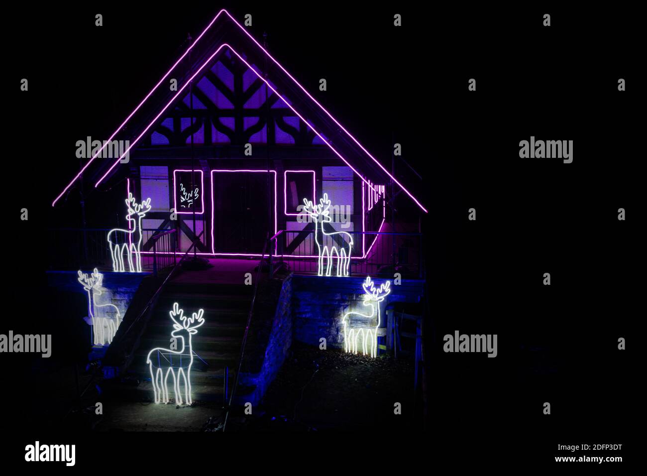 Wireframe illuminated reindeer christmas hi-res stock photography and ...