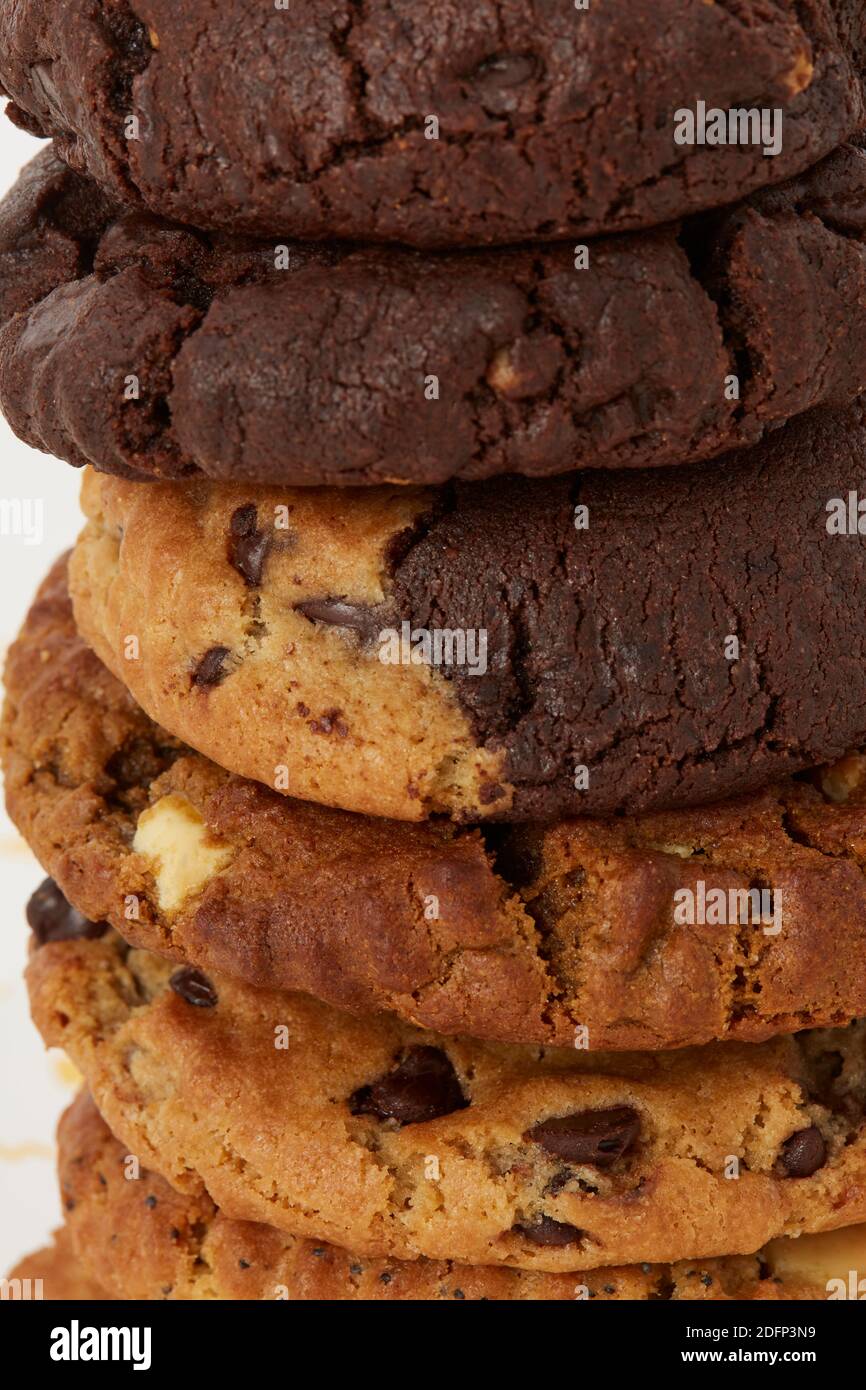 Gooey chocolate chip cookie hi-res stock photography and images - Alamy